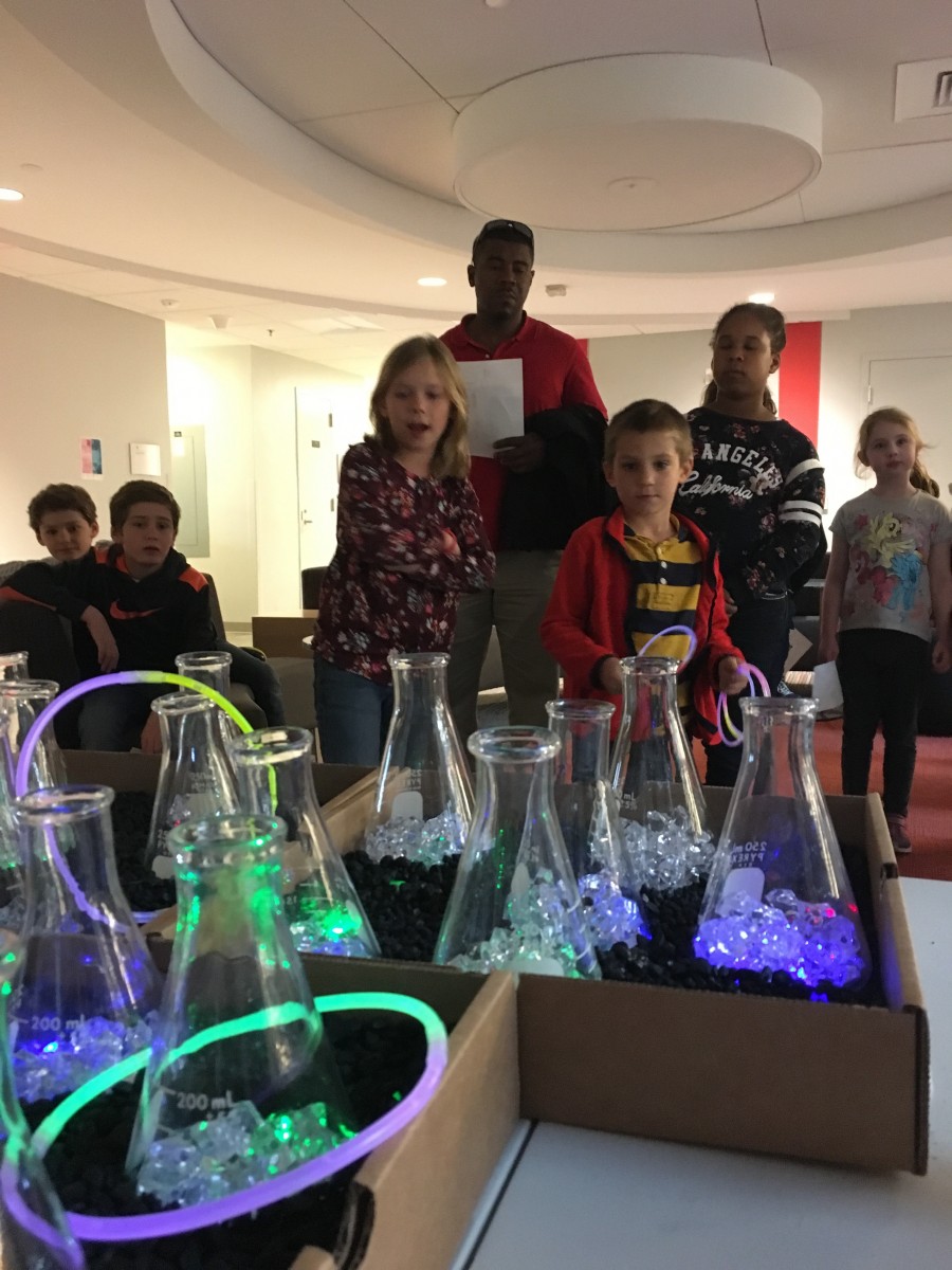 Chemistry Carnival: ASF in Atwood Atrium! – Dyer lab