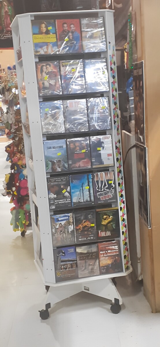 The Multimedia Landscape of Plaza Fiesta – Languages Across Metro ...