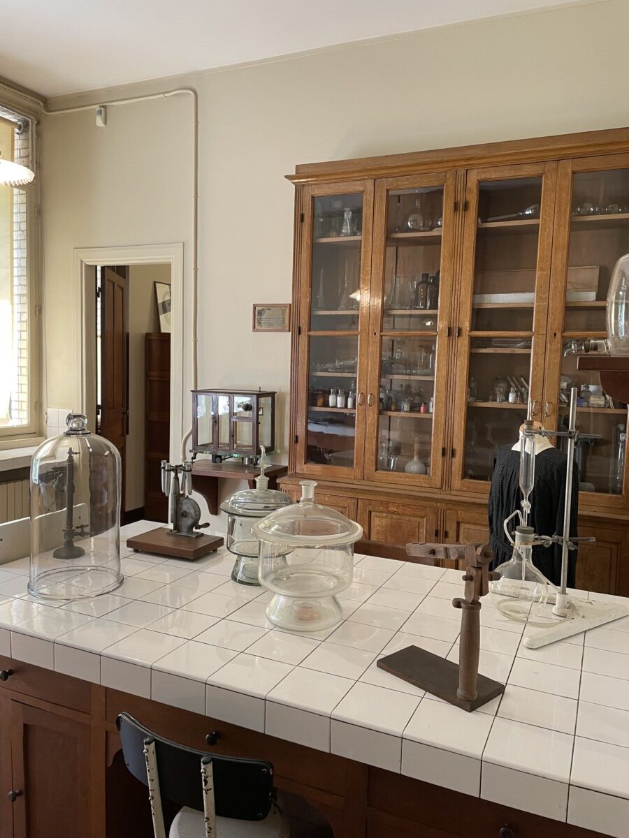 Stepping into the Lab of Marie Curie – NBB Summer Program in Paris